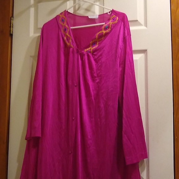 vassarette | Intimates & Sleepwear | Raspberry Robe Nylon Nightgown Ls ...